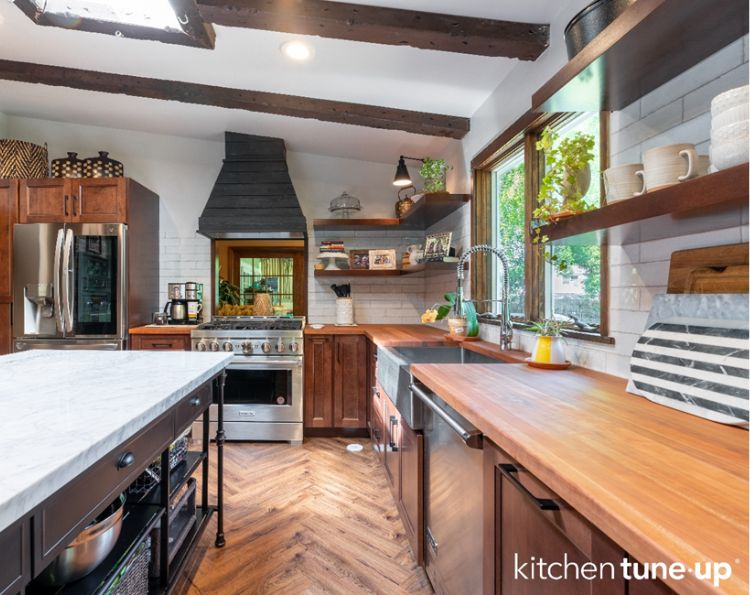 Louisville, KY Custom Cabinets, Refacing & Remodeling | Kitchen Tune-Up